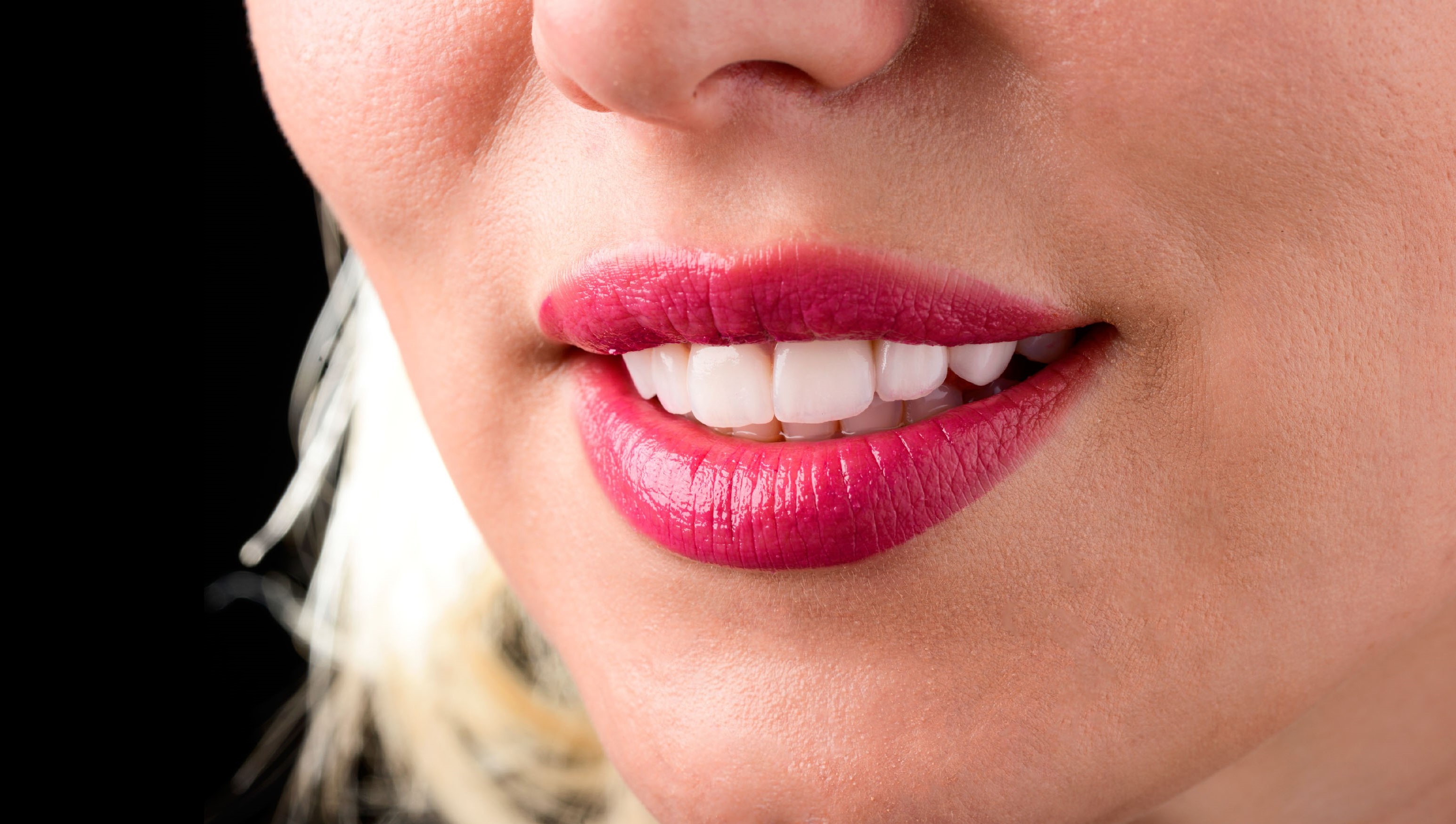 Metal-free ceramic dental crowns with individual zircon upgrade ...